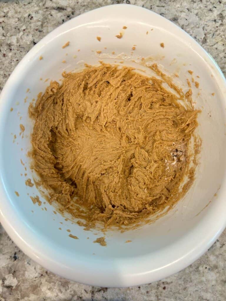 Oreo Blondie Recipe Easy - Stir Taste Smile