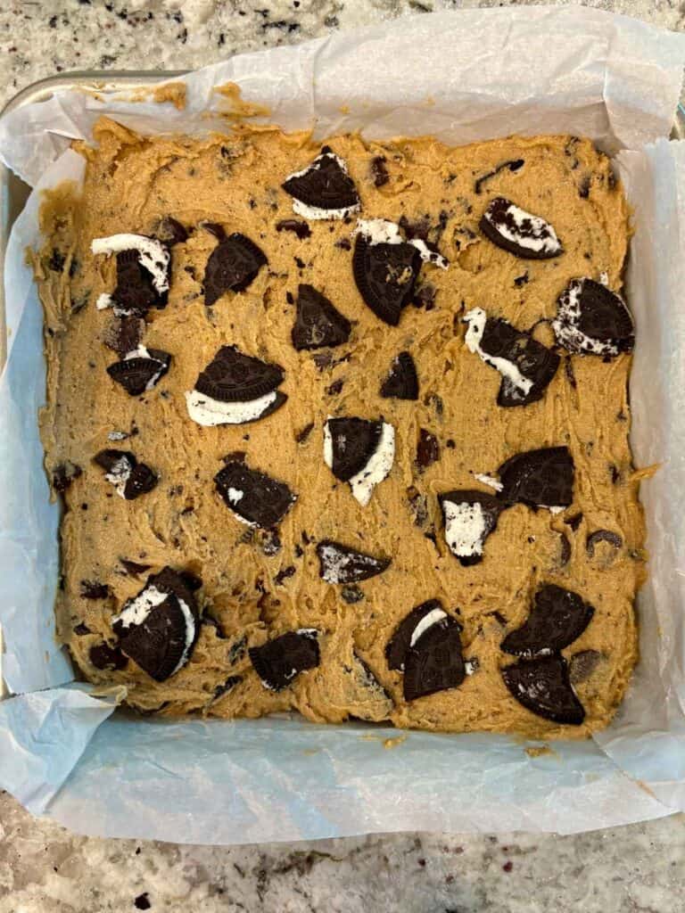 Oreo Blondie Recipe Easy - Stir Taste Smile